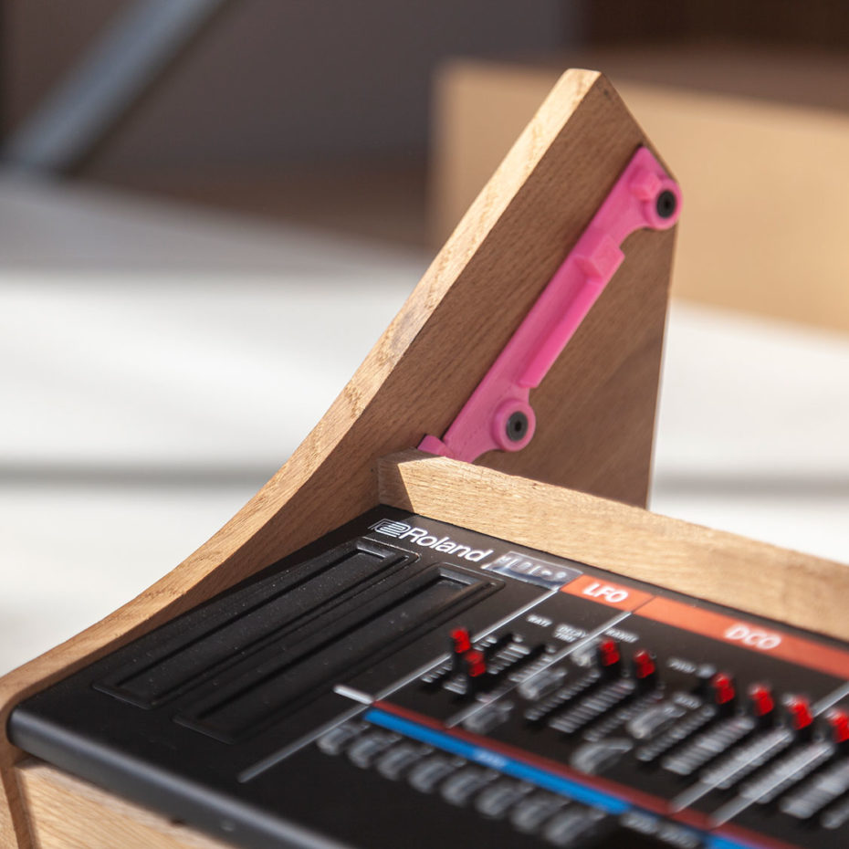 Roland Boutique stand in solid Oak - 2 Many Synths