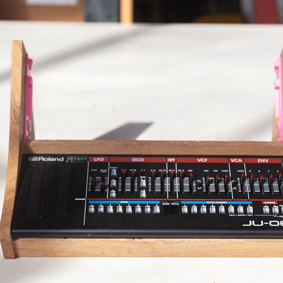 Roland Boutique stand in solid Oak - 2 Many Synths
