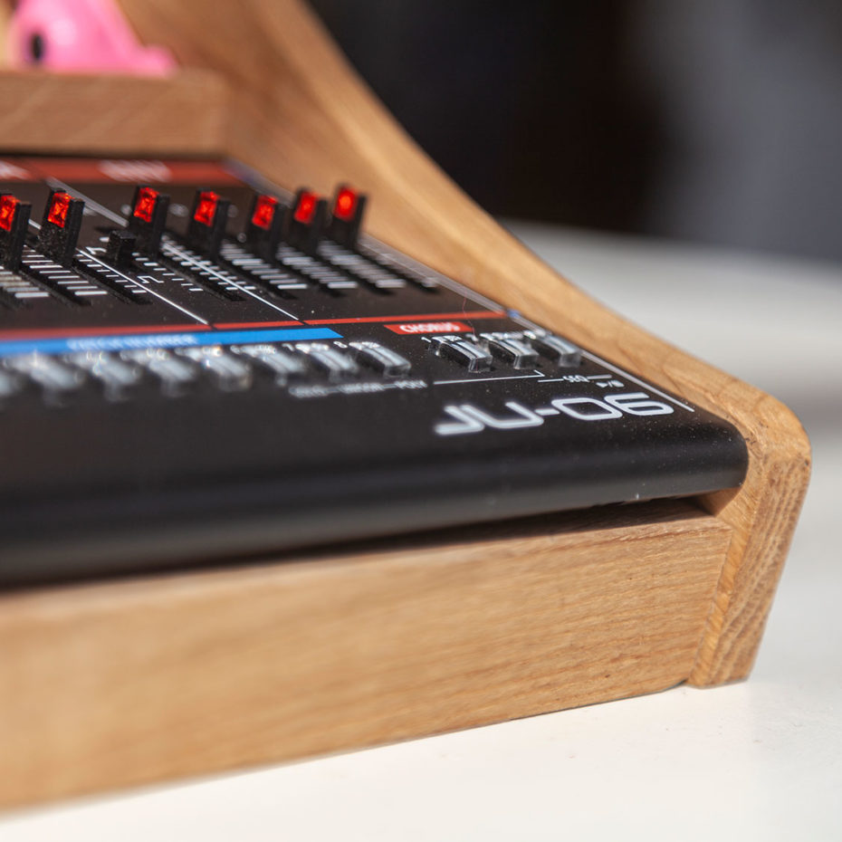 Roland Boutique stand in solid Oak - 2 Many Synths