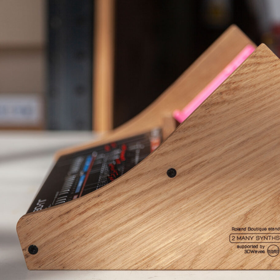Roland Boutique stand in solid Oak - 2 Many Synths