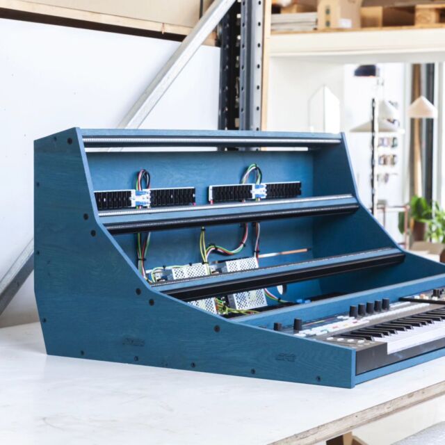 Home - 2 Many Synths